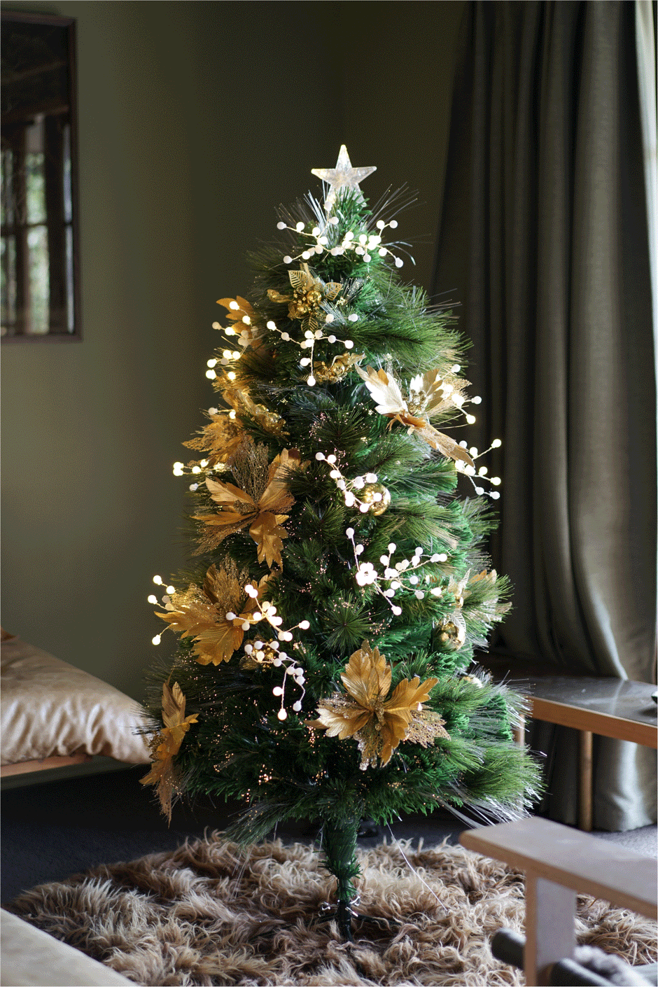 Tree Angle - Shop for Artificial Christmas Trees, Lanterns and Baubles ...